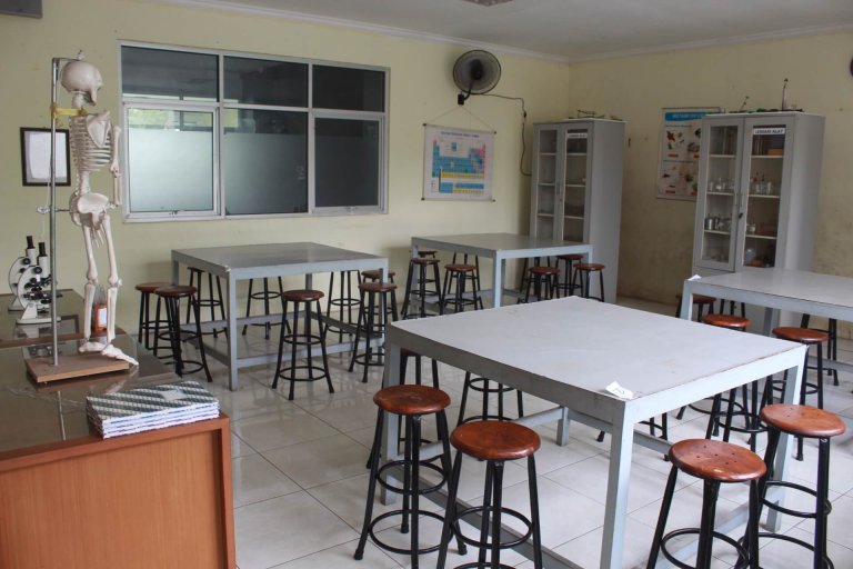 Ruang Laboratorium - SMAIT Thariq Bin Ziyad